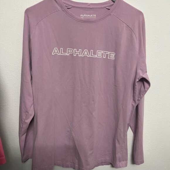 Alphalete | Shirts | Alphalete Logo Long Sleeve Tee Shirt Pink ...